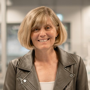 Lorna Fitzsimons | I-Form